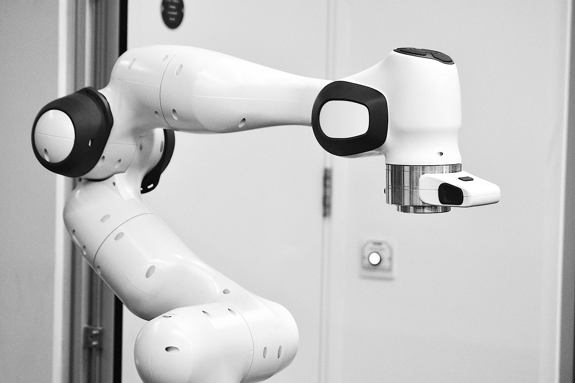 Haptic interfaces | HAIR - Human Augmentation and Interactive Robotics team